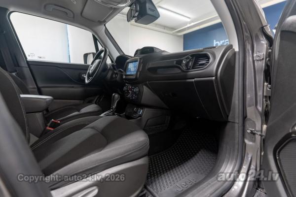 Grey Jeep Renegade 2021 in Tallinn, with an engine capacity of 1.40 L and mileage of 43 thousand km for 17900 €, photo 9 on AUTOMOTO.COM.LV