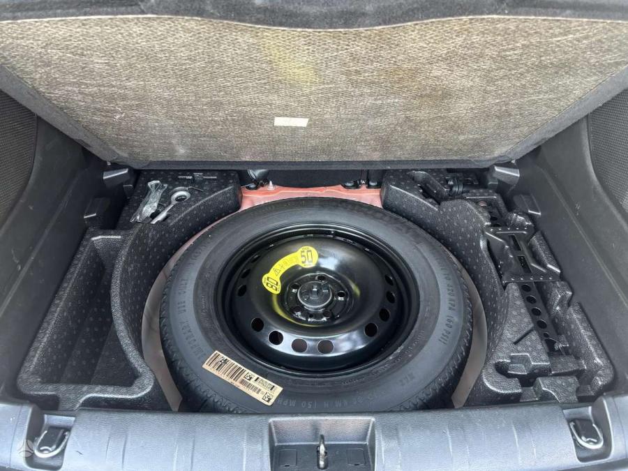 Orange Jeep Renegade 2019 in Kaunas, with an engine capacity of 1.60 L and mileage of 209 thousand km for 9250 €, photo 8 on AUTOMOTO.COM.LV