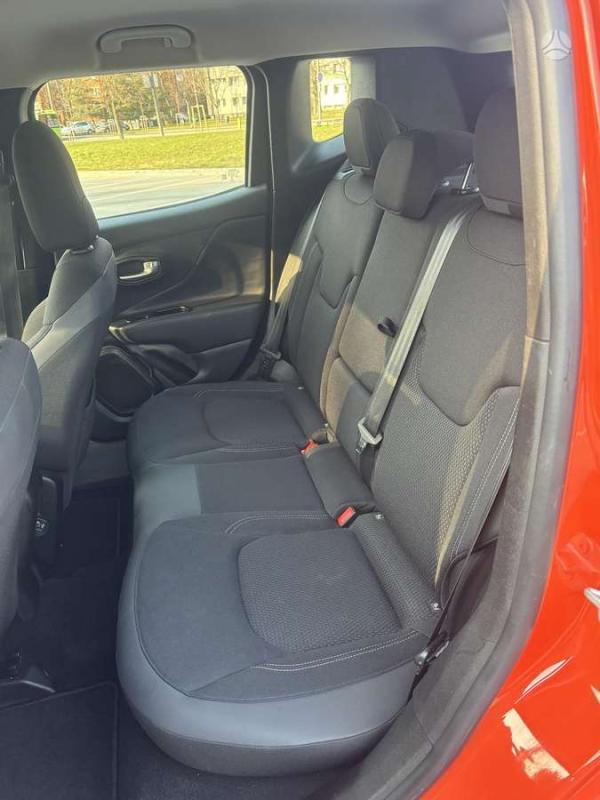 Orange Jeep Renegade 2019 in Kaunas, with an engine capacity of 1.60 L and mileage of 209 thousand km for 9250 €, photo 9 on AUTOMOTO.COM.LV
