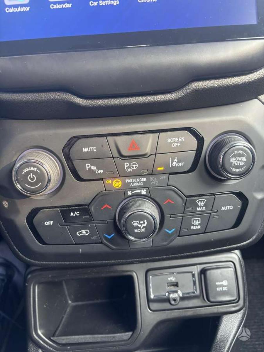Orange Jeep Renegade 2019 in Kaunas, with an engine capacity of 1.60 L and mileage of 209 thousand km for 9250 €, photo 17 on AUTOMOTO.COM.LV