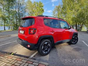 Sarkans Jeep Renegade 2018 Rīga, ar dzinēja tilpumu 1.40 L un nobraukumu 83 tūkst. km par 18000 €, foto 5 vietnē AUTOMOTO.COM.LV
