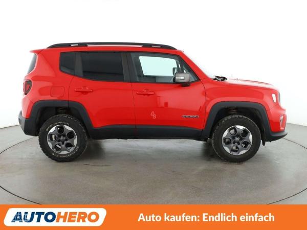 Red Jeep Renegade 2019 in Kaunas, with an engine capacity of 2.00 L and mileage of 79 thousand km for 21669 €, photo 7 on AUTOMOTO.COM.LV