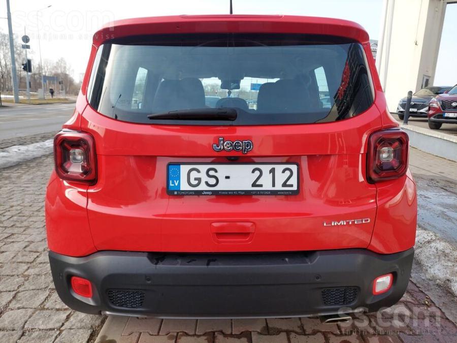 Red Jeep Renegade 2020 in Daugavpils, with an engine capacity of 1.30 L and mileage of 105 thousand km for 14300 €, photo 6 on AUTOMOTO.COM.LV