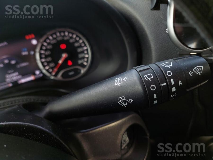 Red Jeep Renegade 2020 in Daugavpils, with an engine capacity of 1.30 L and mileage of 105 thousand km for 14300 €, photo 16 on AUTOMOTO.COM.LV
