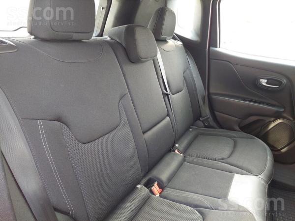Sarkans Jeep Renegade 2020 Daugavpils, ar dzinēja tilpumu 1.30 L un nobraukumu 105 tūkst. km par 14300 €, foto 9 vietnē AUTOMOTO.COM.LV