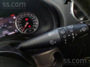 Red Jeep Renegade 2020 in Daugavpils, with an engine capacity of 1.30 L and mileage of 108 thousand km for 13000 €, photo 14 on AUTOMOTO.COM.LV