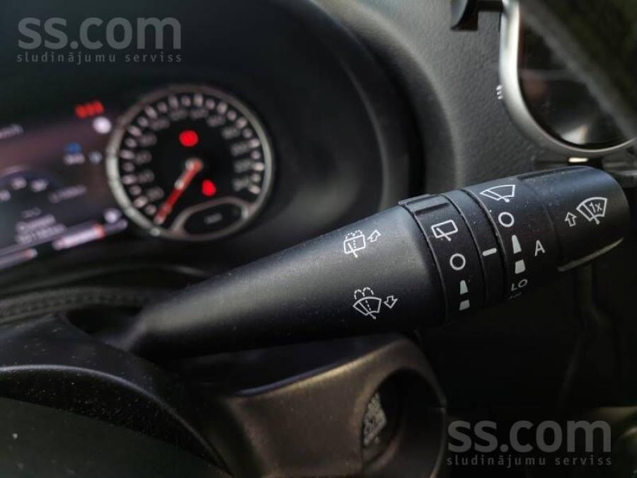 Red Jeep Renegade 2020 in Daugavpils, with an engine capacity of 1.30 L and mileage of 108 thousand km for 13000 €, photo 14 on AUTOMOTO.COM.LV