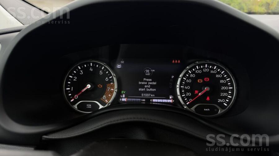 Sarkans Jeep Renegade 2023 Rīga, ar dzinēja tilpumu 1.50 L un nobraukumu 52 tūkst. km par 14990 €, foto 10 vietnē AUTOMOTO.COM.LV