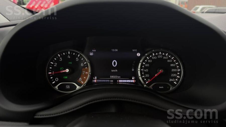 Sarkans Jeep Renegade 2023 Rīga, ar dzinēja tilpumu 1.50 L un nobraukumu 60 tūkst. km par 14490 €, foto 11 vietnē AUTOMOTO.COM.LV