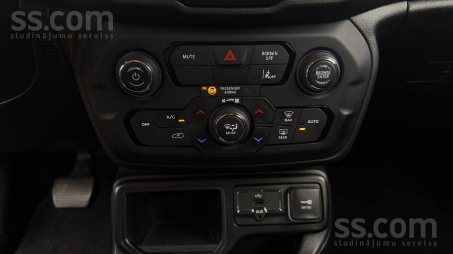 Sarkans Jeep Renegade 2023 Rīga, ar dzinēja tilpumu 1.50 L un nobraukumu 60 tūkst. km par 14490 €, foto 12 vietnē AUTOMOTO.COM.LV