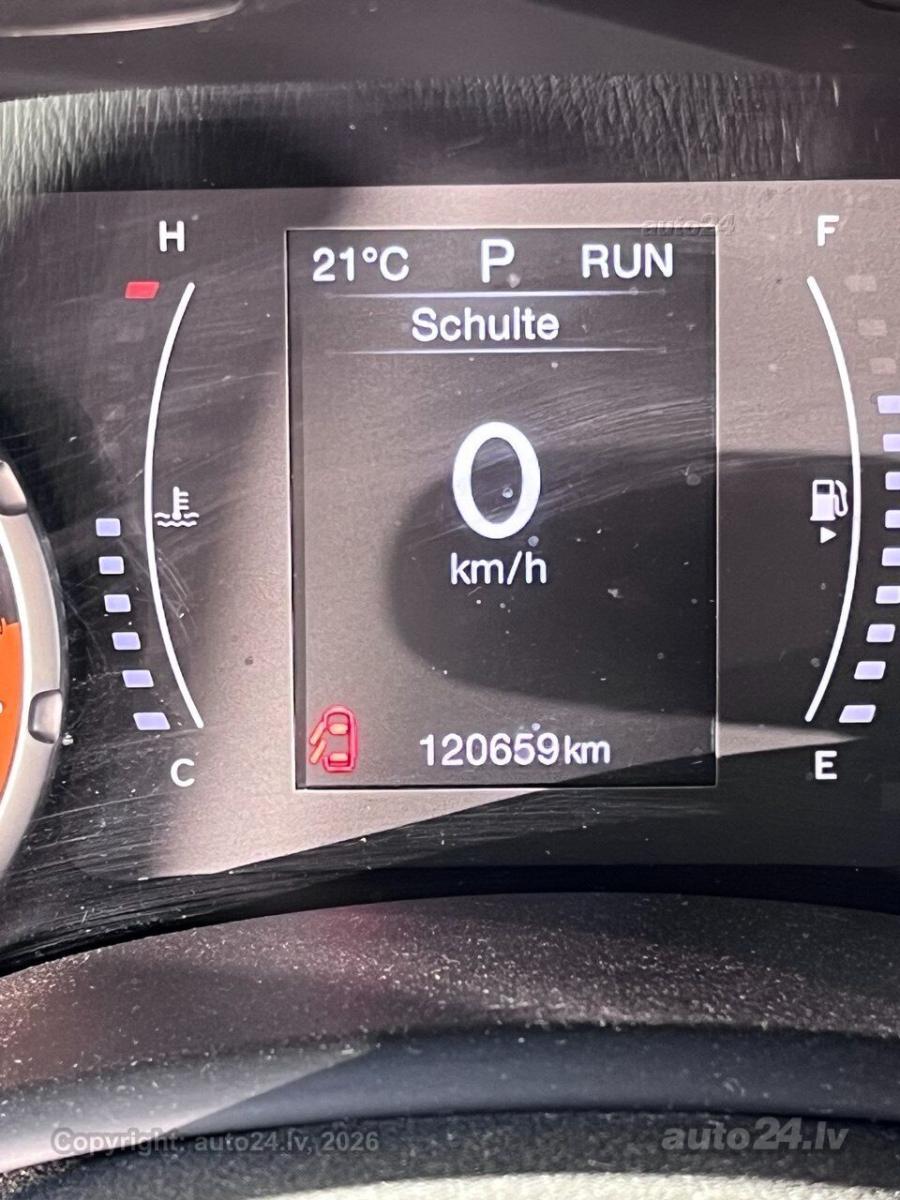 Sarkans Jeep Renegade 2018 Rīga, ar dzinēja tilpumu 2.00 L un nobraukumu 121 tūkst. km par 13700 €, foto 10 vietnē AUTOMOTO.COM.LV