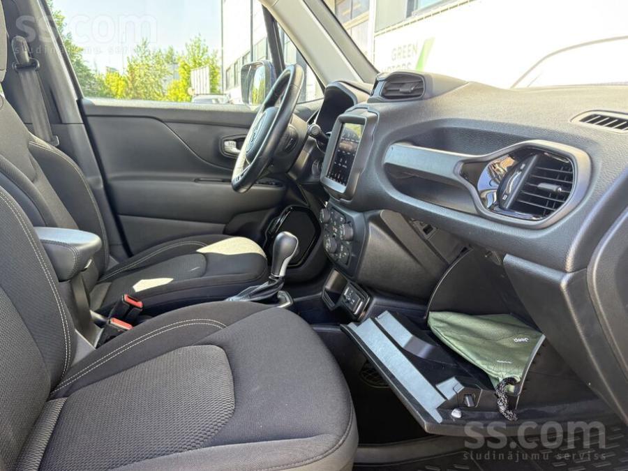 Violets Jeep Renegade 2021 Rīga, ar dzinēja tilpumu 1.30 L un nobraukumu 79 tūkst. km par 15500 €, foto 24 vietnē AUTOMOTO.COM.LV