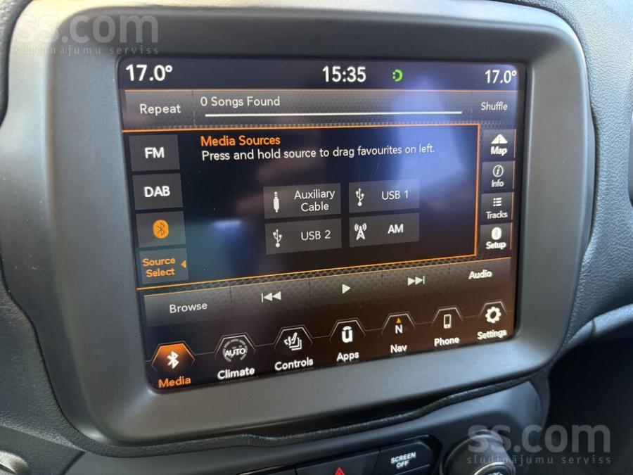 Violets Jeep Renegade 2021 Rīga, ar dzinēja tilpumu 1.30 L un nobraukumu 79 tūkst. km par 15500 €, foto 26 vietnē AUTOMOTO.COM.LV