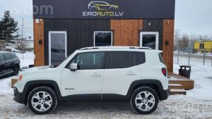 White Jeep Renegade 2015 in Riga, with an engine capacity of 2.00 L and mileage of 160 thousand km for 10600 €, photo 3 on AUTOMOTO.COM.LV