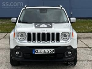 White Jeep Renegade 2015 in Riga, with an engine capacity of 2.00 L and mileage of 167 thousand km for 9499 €, photo 4 on AUTOMOTO.COM.LV