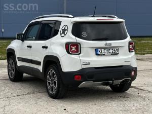 White Jeep Renegade 2015 in Riga, with an engine capacity of 2.00 L and mileage of 167 thousand km for 9499 €, photo 7 on AUTOMOTO.COM.LV