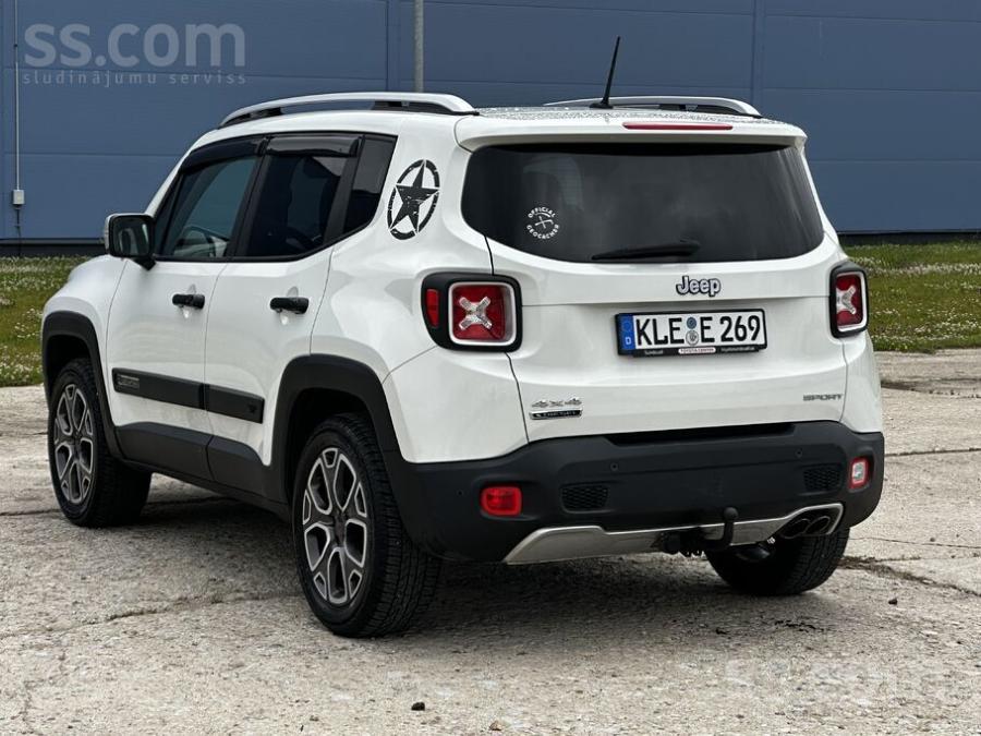 White Jeep Renegade 2015 in Riga, with an engine capacity of 2.00 L and mileage of 167 thousand km for 9499 €, photo 7 on AUTOMOTO.COM.LV