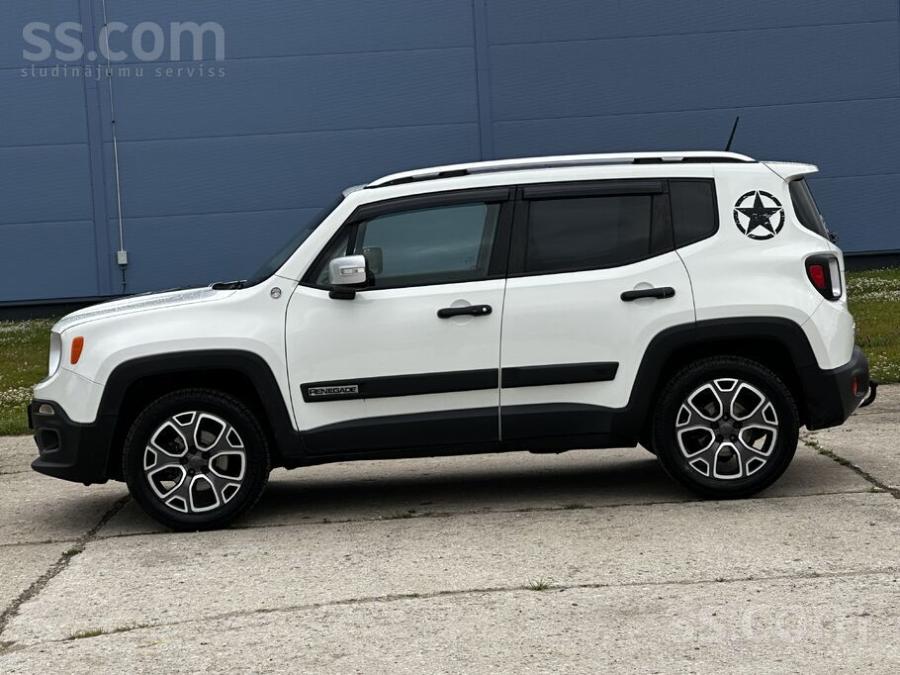 White Jeep Renegade 2015 in Riga, with an engine capacity of 2.00 L and mileage of 167 thousand km for 9499 €, photo 9 on AUTOMOTO.COM.LV