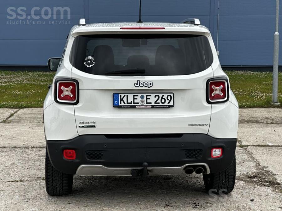 White Jeep Renegade 2015 in Riga, with an engine capacity of 2.00 L and mileage of 167 thousand km for 9499 €, photo 11 on AUTOMOTO.COM.LV