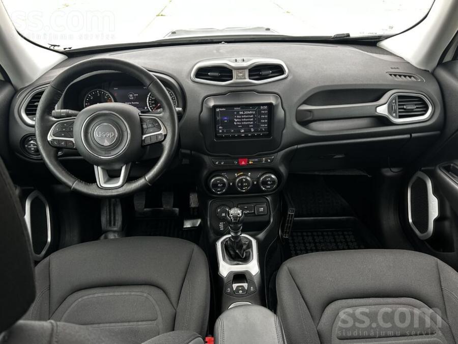 White Jeep Renegade 2015 in Riga, with an engine capacity of 2.00 L and mileage of 167 thousand km for 9499 €, photo 22 on AUTOMOTO.COM.LV