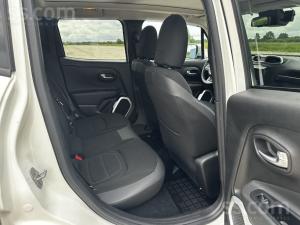 White Jeep Renegade 2015 in Riga, with an engine capacity of 2.00 L and mileage of 167 thousand km for 9499 €, photo 25 on AUTOMOTO.COM.LV