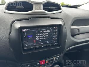 White Jeep Renegade 2015 in Riga, with an engine capacity of 2.00 L and mileage of 167 thousand km for 9499 €, photo 30 on AUTOMOTO.COM.LV