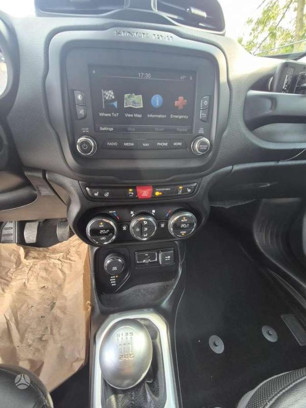 Balts Jeep Renegade 2015 Marijampole, ar dzinēja tilpumu 1.96 L un nobraukumu 211 tūkst. km par 5250 €, foto 9 vietnē AUTOMOTO.COM.LV