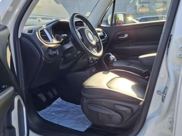 Balts Jeep Renegade 2015 Tauragė, ar dzinēja tilpumu 1.60 L un nobraukumu 142 tūkst. km par 6300 €, foto 7 vietnē AUTOMOTO.COM.LV