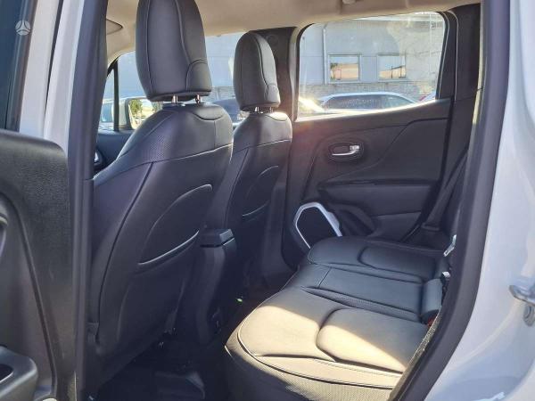 Balts Jeep Renegade 2015 Tauragė, ar dzinēja tilpumu 1.60 L un nobraukumu 142 tūkst. km par 6300 €, foto 10 vietnē AUTOMOTO.COM.LV