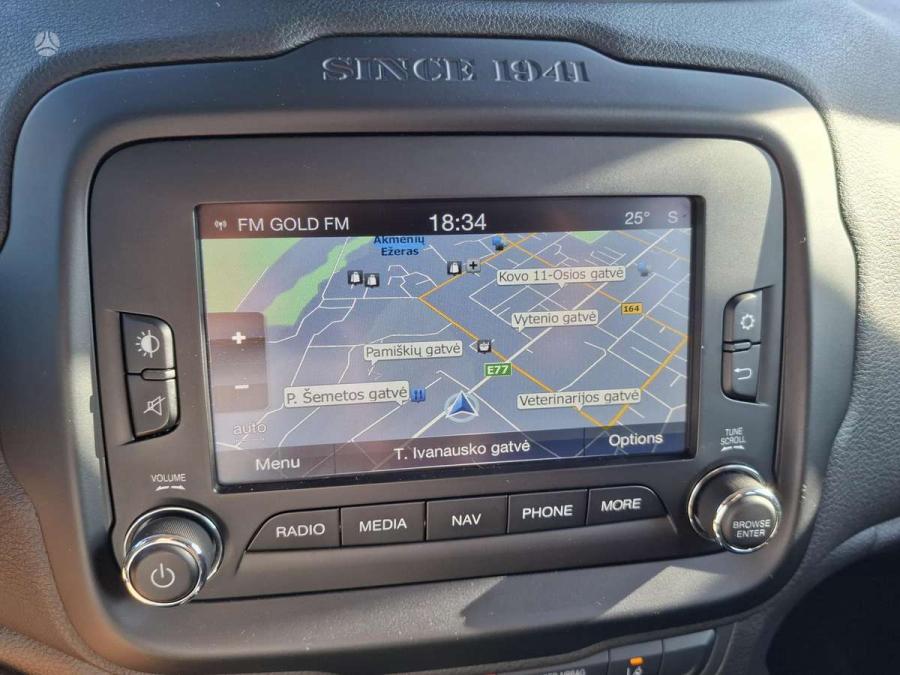 Balts Jeep Renegade 2015 Tauragė, ar dzinēja tilpumu 1.60 L un nobraukumu 142 tūkst. km par 6300 €, foto 14 vietnē AUTOMOTO.COM.LV