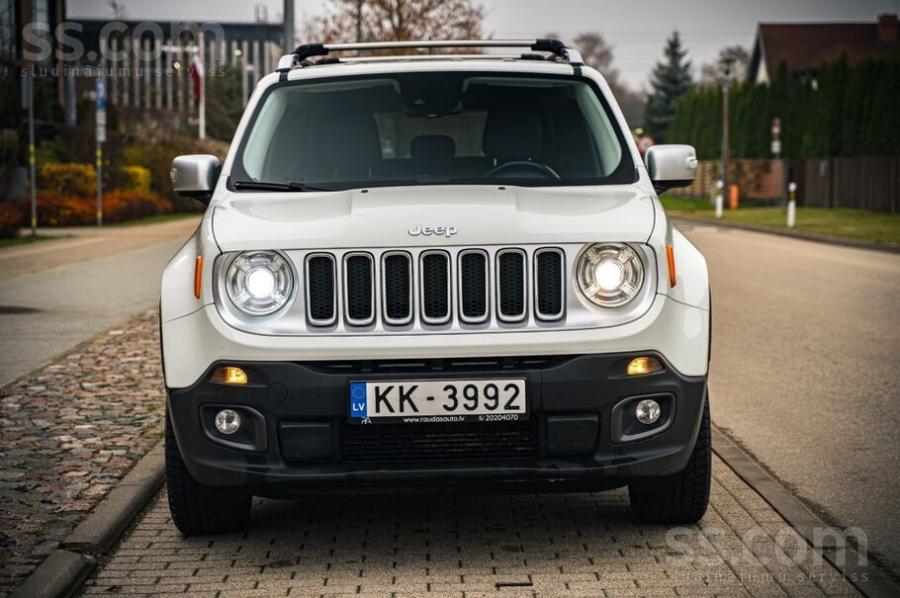 White Jeep Renegade 2016 in Riga, with an engine capacity of 2.00 L and mileage of 0 thousand km for 10990 €, photo 2 on AUTOMOTO.COM.LV