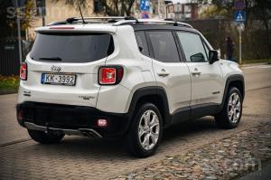 White Jeep Renegade 2016 in Riga, with an engine capacity of 2.00 L and mileage of 0 thousand km for 10990 €, photo 4 on AUTOMOTO.COM.LV