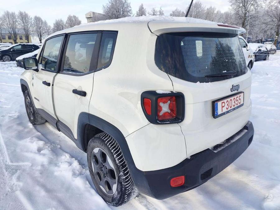 Balts Jeep Renegade 2017 Tauragė, ar dzinēja tilpumu 1.96 L un nobraukumu 295 tūkst. km par 5600 €, foto 4 vietnē AUTOMOTO.COM.LV
