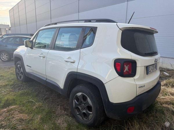 Balts Jeep Renegade 2017 Šauļi, ar dzinēja tilpumu 1.96 L un nobraukumu 224 tūkst. km par 7200 €, foto 4 vietnē AUTOMOTO.COM.LV