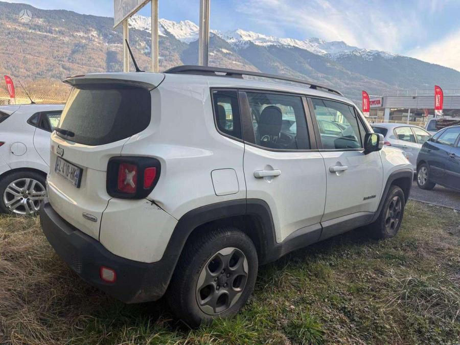 Balts Jeep Renegade 2017 Šauļi, ar dzinēja tilpumu 1.96 L un nobraukumu 224 tūkst. km par 7200 €, foto 5 vietnē AUTOMOTO.COM.LV