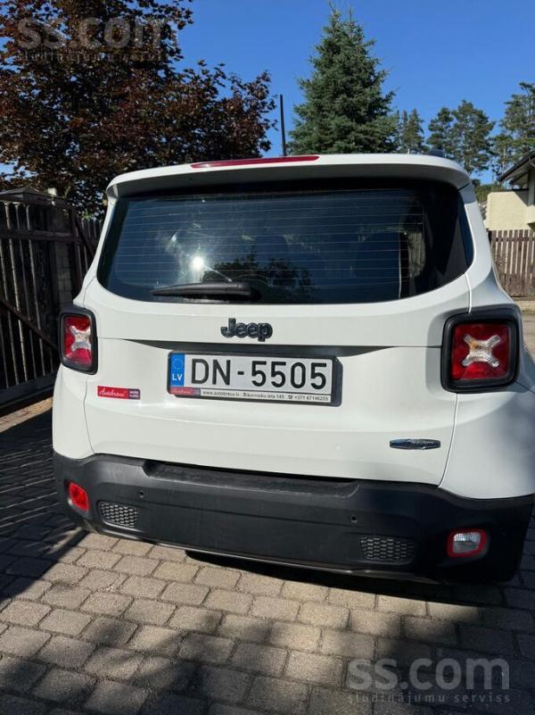 Balts Jeep Renegade 2017 Rīga, ar dzinēja tilpumu 1.30 L un nobraukumu 67 tūkst. km par 12000 €, foto 7 vietnē AUTOMOTO.COM.LV