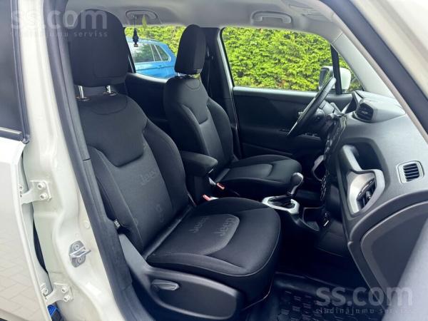 Balts Jeep Renegade 2017 Rīga, ar dzinēja tilpumu 1.40 L un nobraukumu 70 tūkst. km par 9500 €, foto 9 vietnē AUTOMOTO.COM.LV