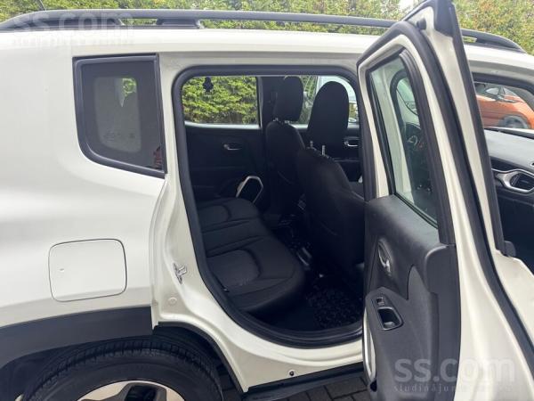 Balts Jeep Renegade 2017 Rīga, ar dzinēja tilpumu 1.40 L un nobraukumu 70 tūkst. km par 9500 €, foto 10 vietnē AUTOMOTO.COM.LV