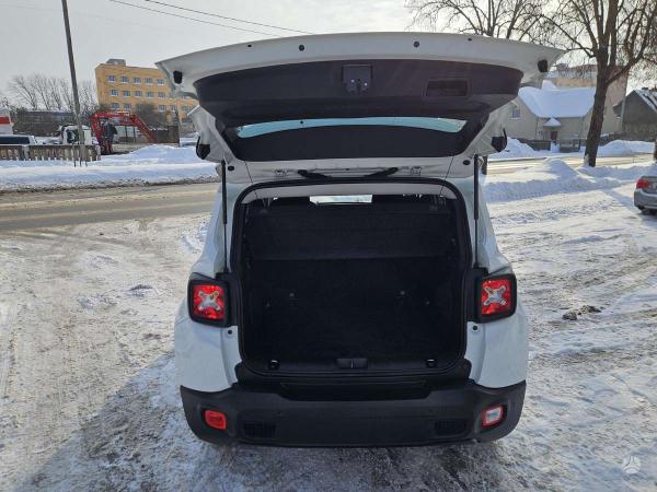 Balts Jeep Renegade 2018 Šauļi, ar dzinēja tilpumu 1.00 L un nobraukumu 83 tūkst. km par 9450 €, foto 10 vietnē AUTOMOTO.COM.LV