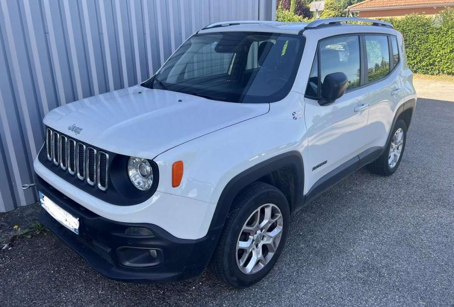 White Jeep Renegade 2018 in Taurage, with an engine capacity of 1.96 L and mileage of 102 thousand km for 5800 €, photo 1 on AUTOMOTO.COM.LV