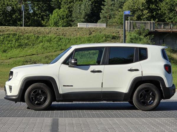 Balts Jeep Renegade 2021 Jurbarkas, ar dzinēja tilpumu 1.00 L un nobraukumu 72 tūkst. km par 7900 €, foto 10 vietnē AUTOMOTO.COM.LV
