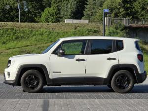 White Jeep Renegade 2021 in Jurbarkas, with an engine capacity of 1.00 L and mileage of 72 thousand km for 7900 €, photo 11 on AUTOMOTO.COM.LV