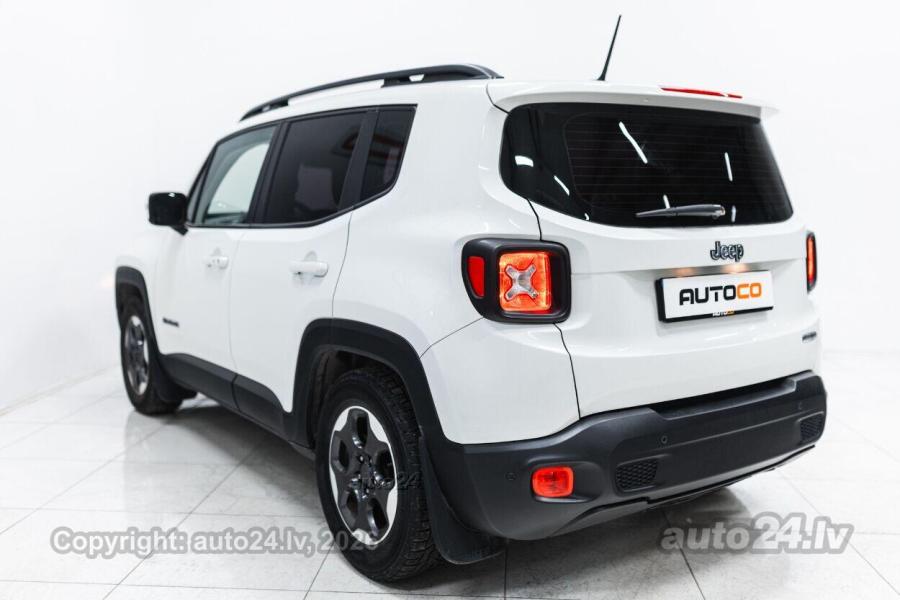 White Jeep Renegade 2017 in Tallinn, with an engine capacity of 1.40 L and mileage of 78 thousand km for 12499 €, photo 5 on AUTOMOTO.COM.LV