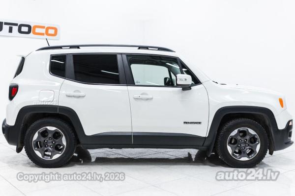 White Jeep Renegade 2017 in Tallinn, with an engine capacity of 1.40 L and mileage of 78 thousand km for 12499 €, photo 8 on AUTOMOTO.COM.LV