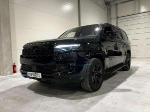 Black Jeep Wagoneer 2022 in Klaipeda, with an engine capacity of 5.65 L and mileage of 37 thousand km for 53966 €, photo  on AUTOMOTO.COM.LV