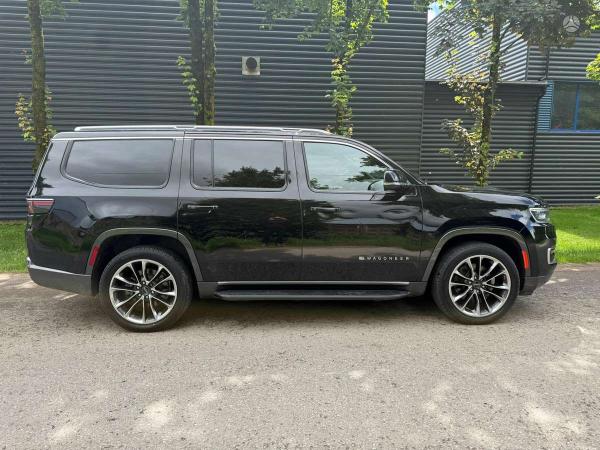 Melns Jeep Wagoneer 2022 Kauņa, ar dzinēja tilpumu 5.65 L un nobraukumu 115 tūkst. km par 33900 €, foto 5 vietnē AUTOMOTO.COM.LV
