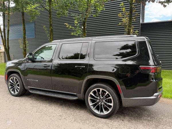 Melns Jeep Wagoneer 2022 Kauņa, ar dzinēja tilpumu 5.65 L un nobraukumu 115 tūkst. km par 33900 €, foto 6 vietnē AUTOMOTO.COM.LV