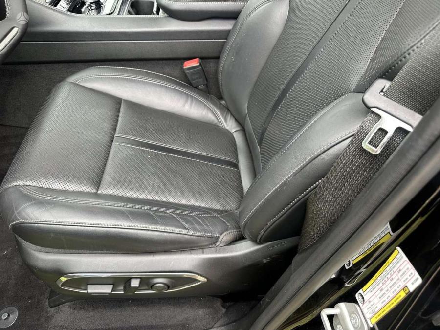 Melns Jeep Wagoneer 2022 Kauņa, ar dzinēja tilpumu 5.65 L un nobraukumu 115 tūkst. km par 33900 €, foto 16 vietnē AUTOMOTO.COM.LV