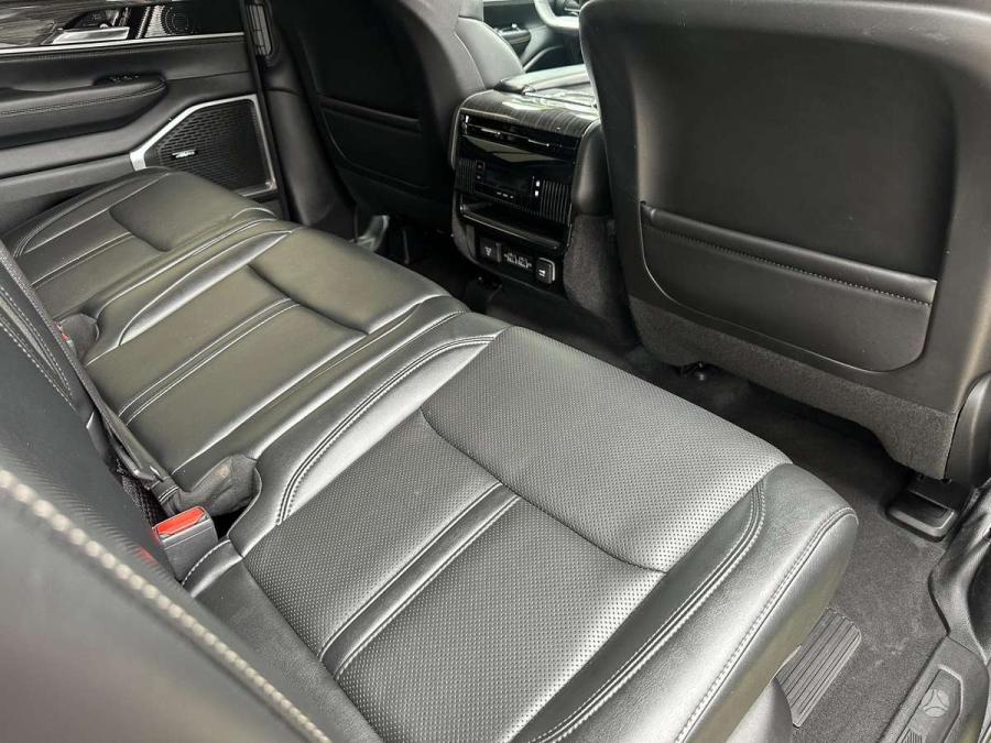 Melns Jeep Wagoneer 2022 Kauņa, ar dzinēja tilpumu 5.65 L un nobraukumu 115 tūkst. km par 33900 €, foto 17 vietnē AUTOMOTO.COM.LV
