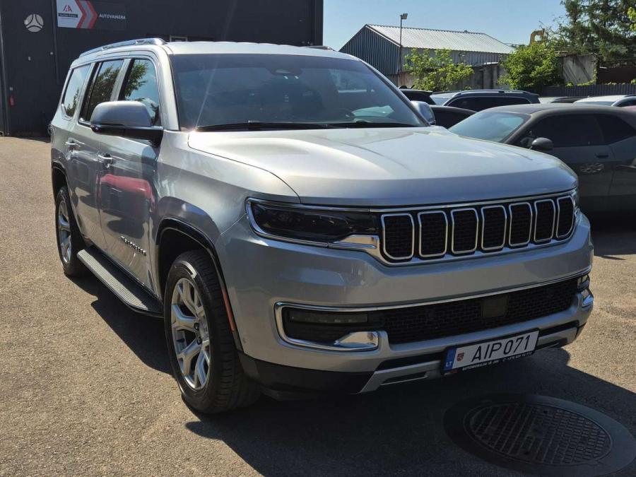 Серый Джип Wagoneer 2022 в Вильнюс, объемом двигателя 5.65 л и пробегом 131 тыс. км за 42900 €, фото 1 на AUTOMOTO.COM.LV